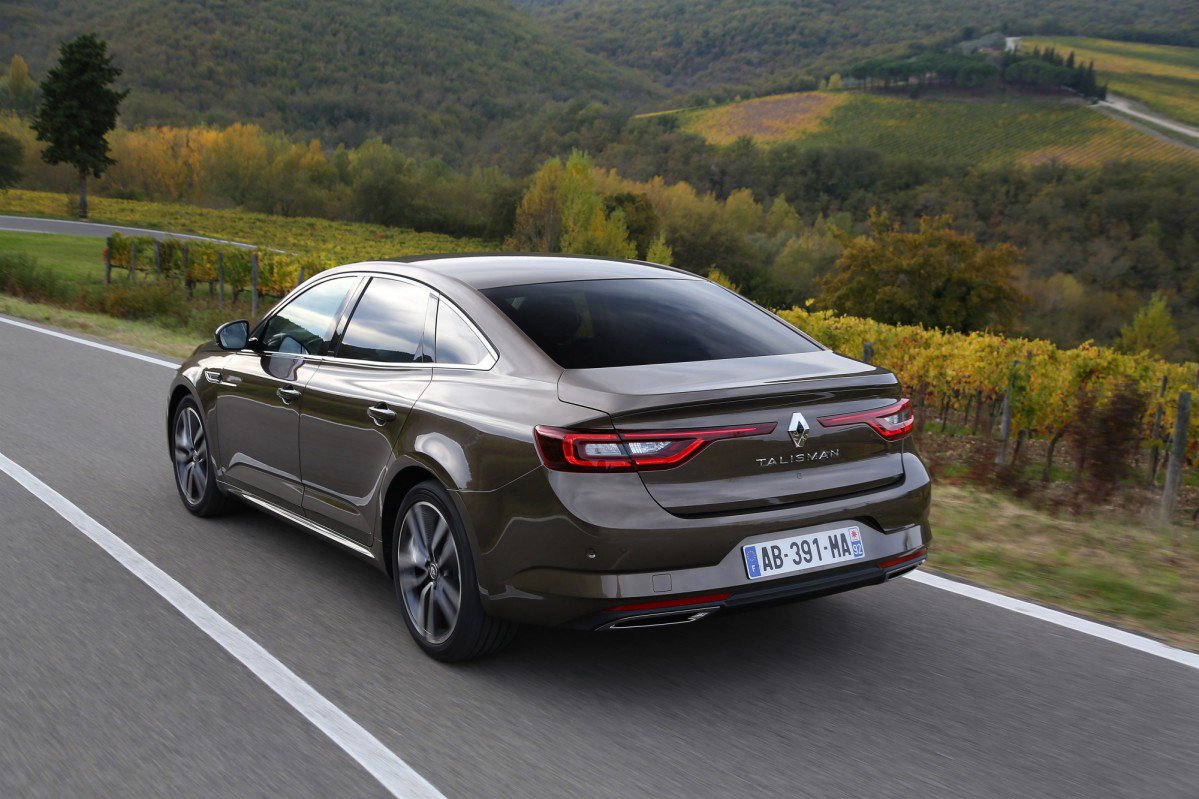 Top 10 Best Family Sedans For 2016 In Europe top-10-best-family-sedans-for-2016-in-europe