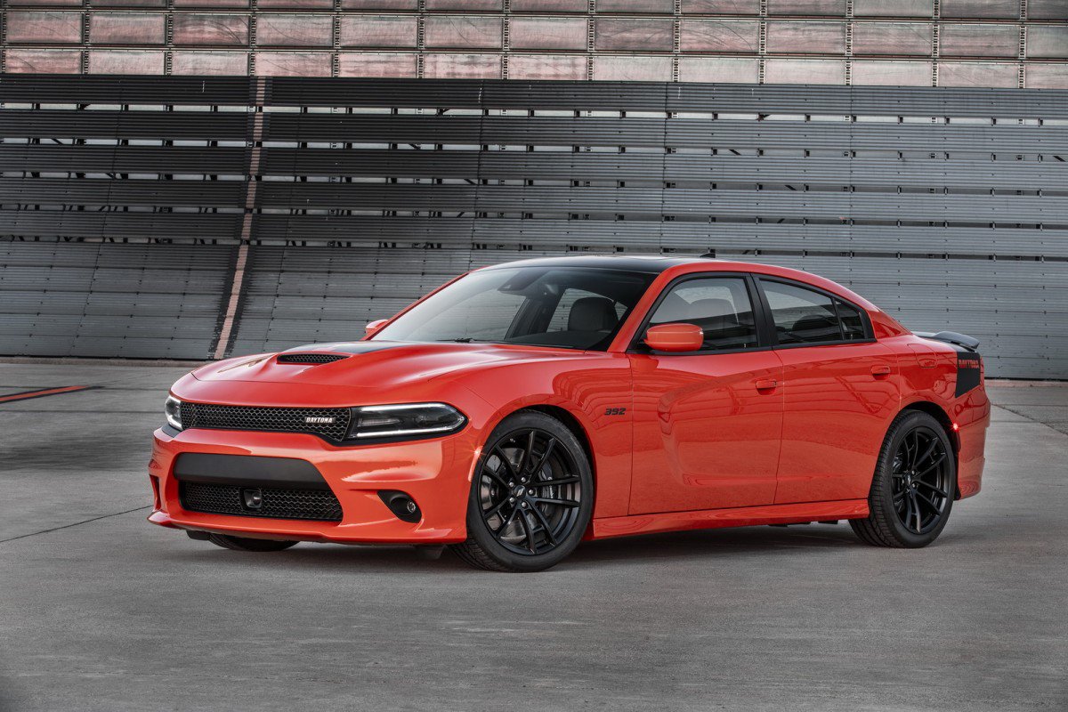 Dodge Range Ramps Up with 2017 Challenger T/A and Charger Daytona