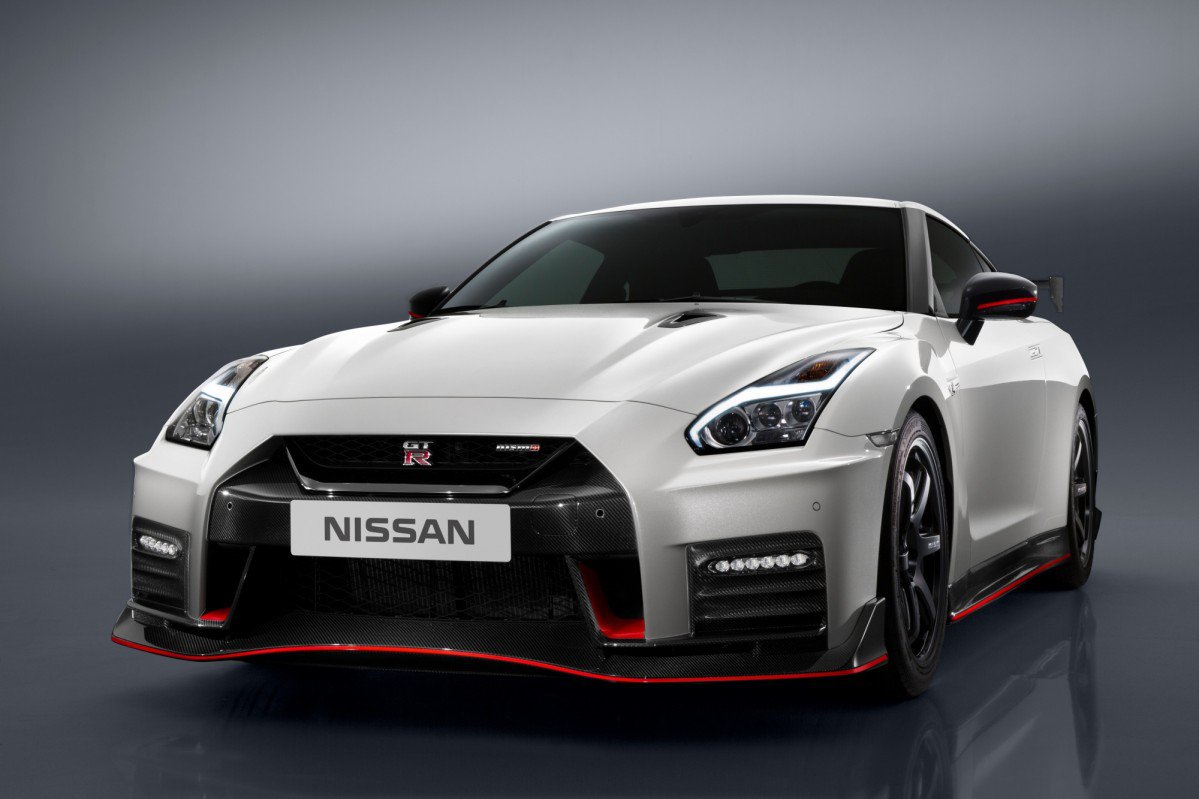 2017 Nissan GT-R Nismo Will Cost a Whopping $174,990 in the U.S.