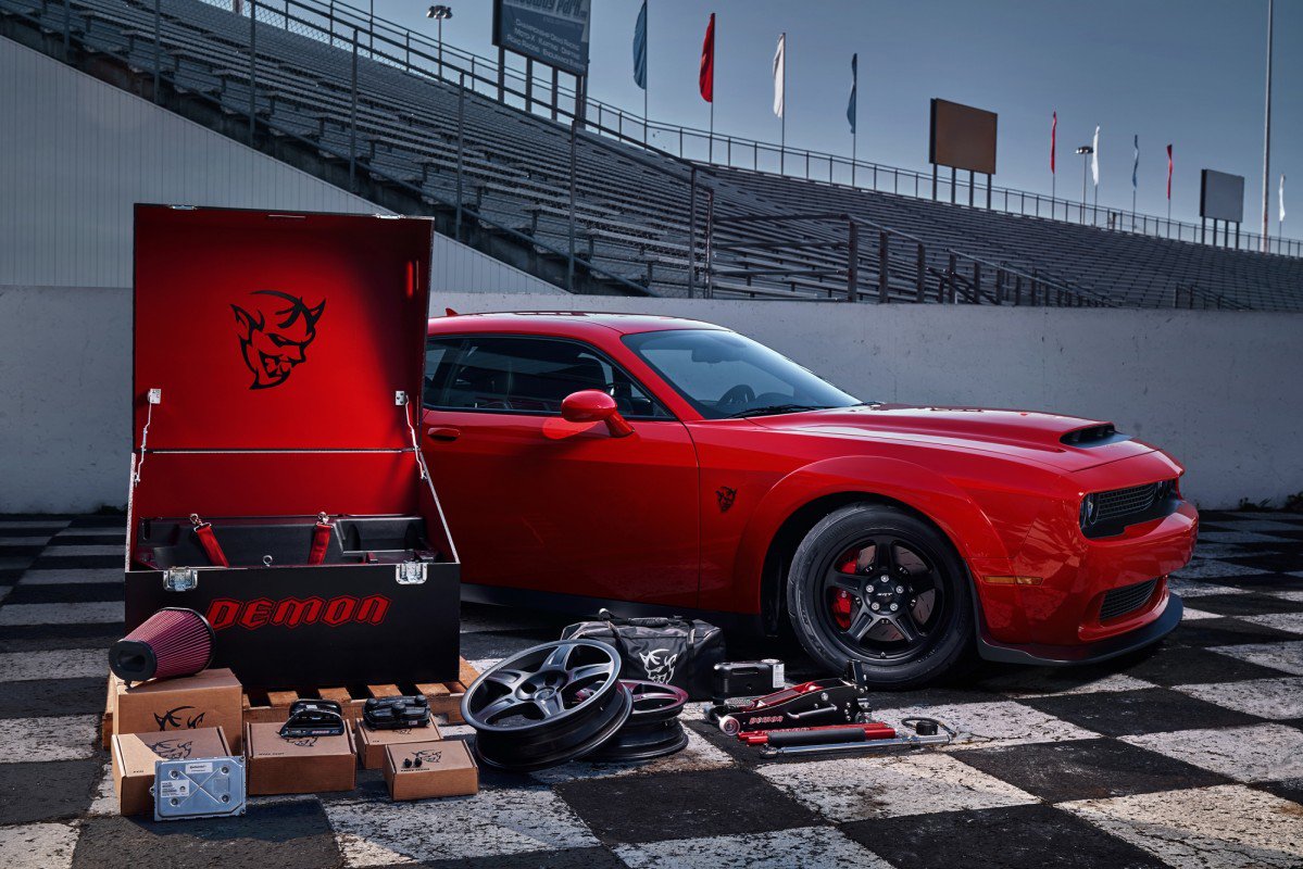 The evil one: 2018 Dodge Challenger SRT Demon debuts as fastest quart...