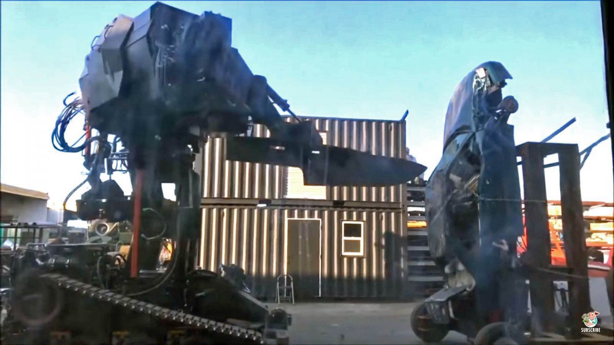 Watch Eagle Prime MegaBot knifing a car with a ginormous blade