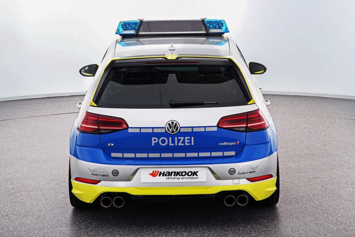 VW Golf R tuned by Oettinger looks mean as German police car