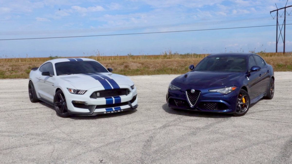 Ford Mustang Shelby GT350 takes on Alfa Romeo Giulia Quadrifoglio in...